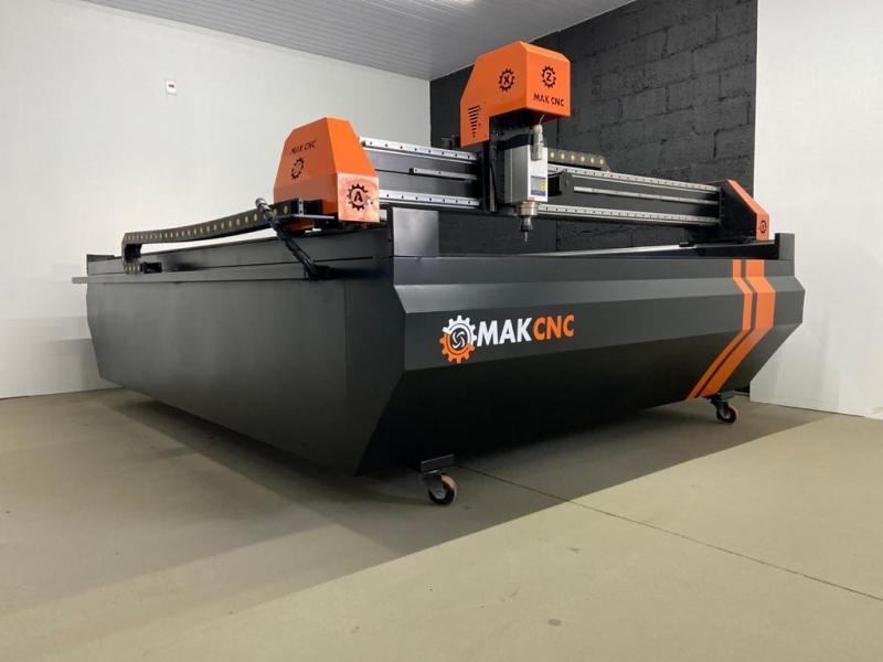 Router CNC MAK CNC 3000 PRO ÁREA ÚTIL 1.85X2.75 SPINDLE 4CV - O seu